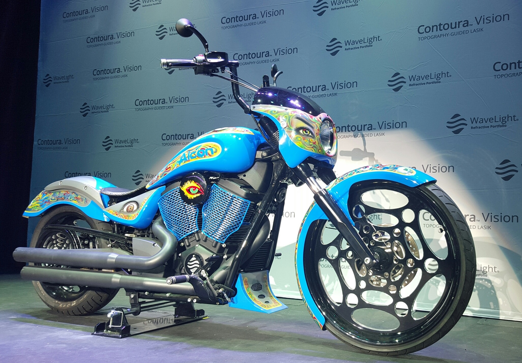 Alcon Donates Eye-Themed Motorcycle to Orbis | OphthalmologyWeb: The ...